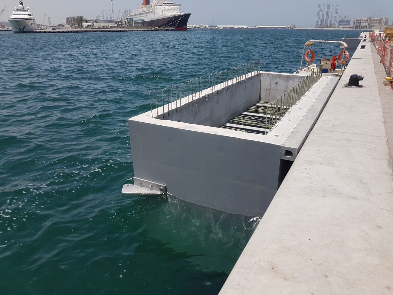 Mooring Dolphin – Shafa Al Nahdah